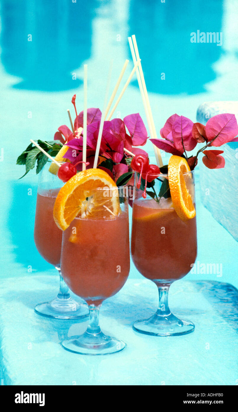 Romantic cocktails by the pool Stock Photo - Alamy