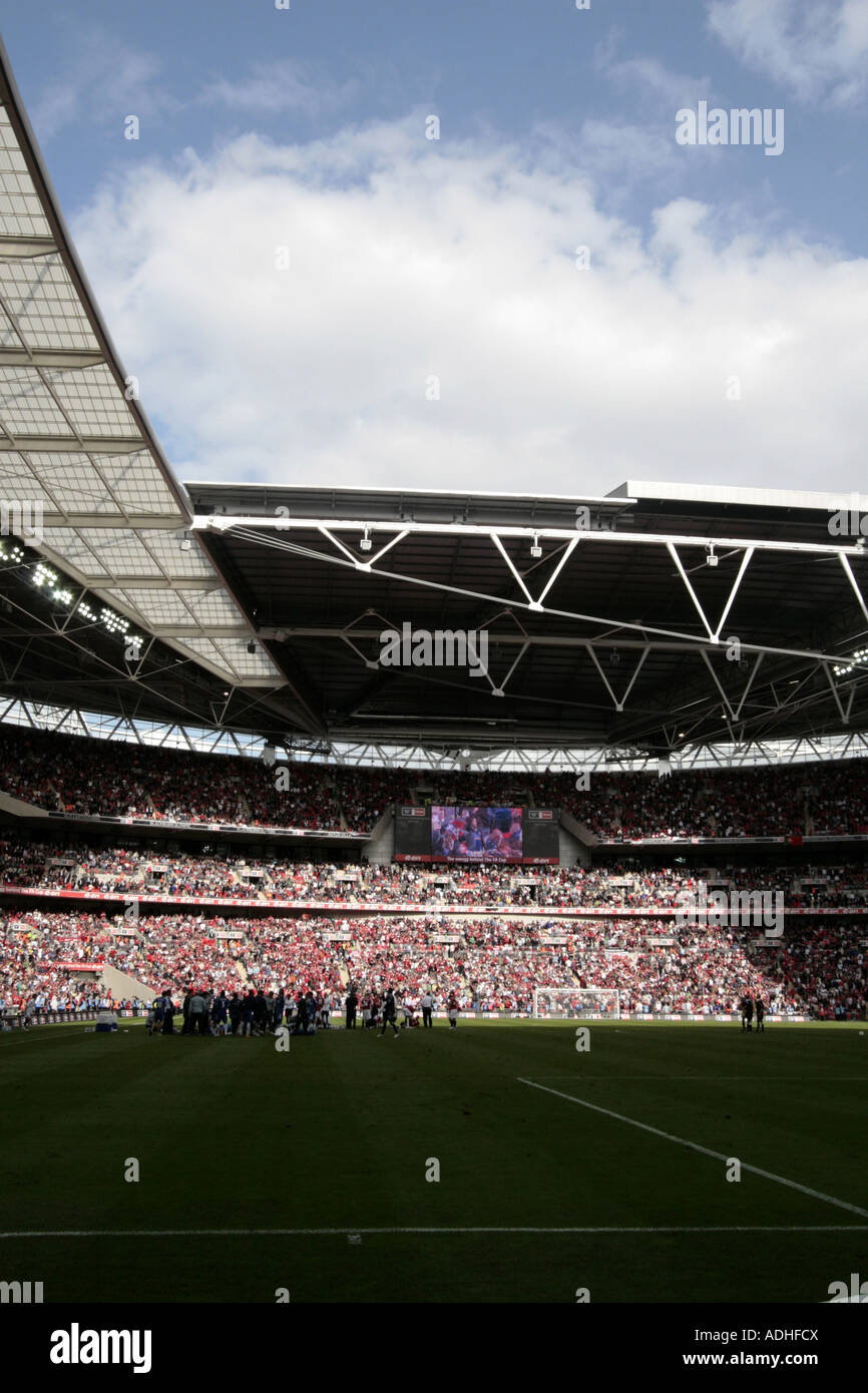 The New Wembley Stadium Stock Photo - Alamy