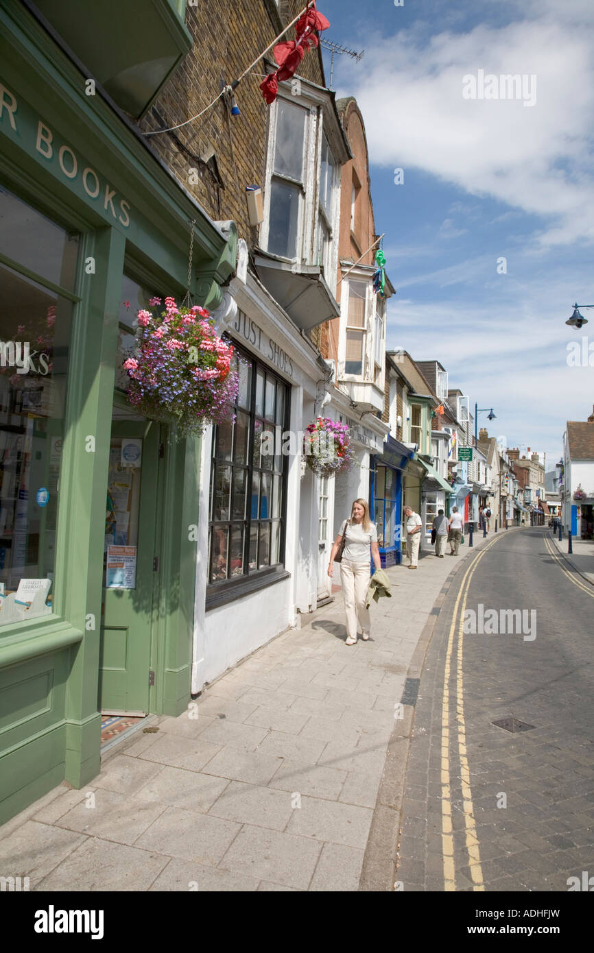 Kent shops hi-res stock photography and images - Alamy