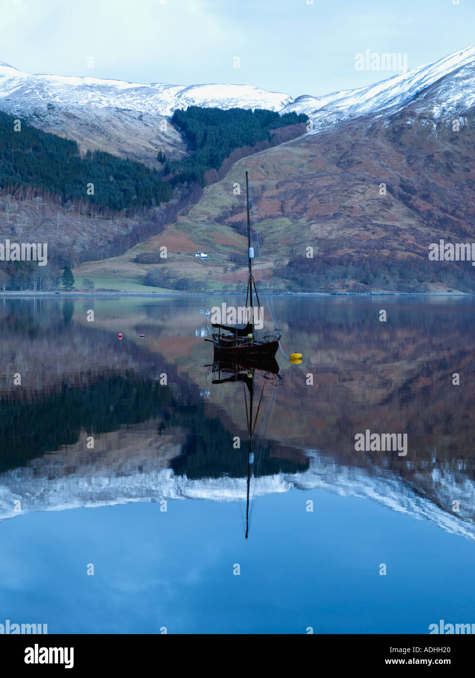 Scottish skiff hi-res stock photography and images - Alamy