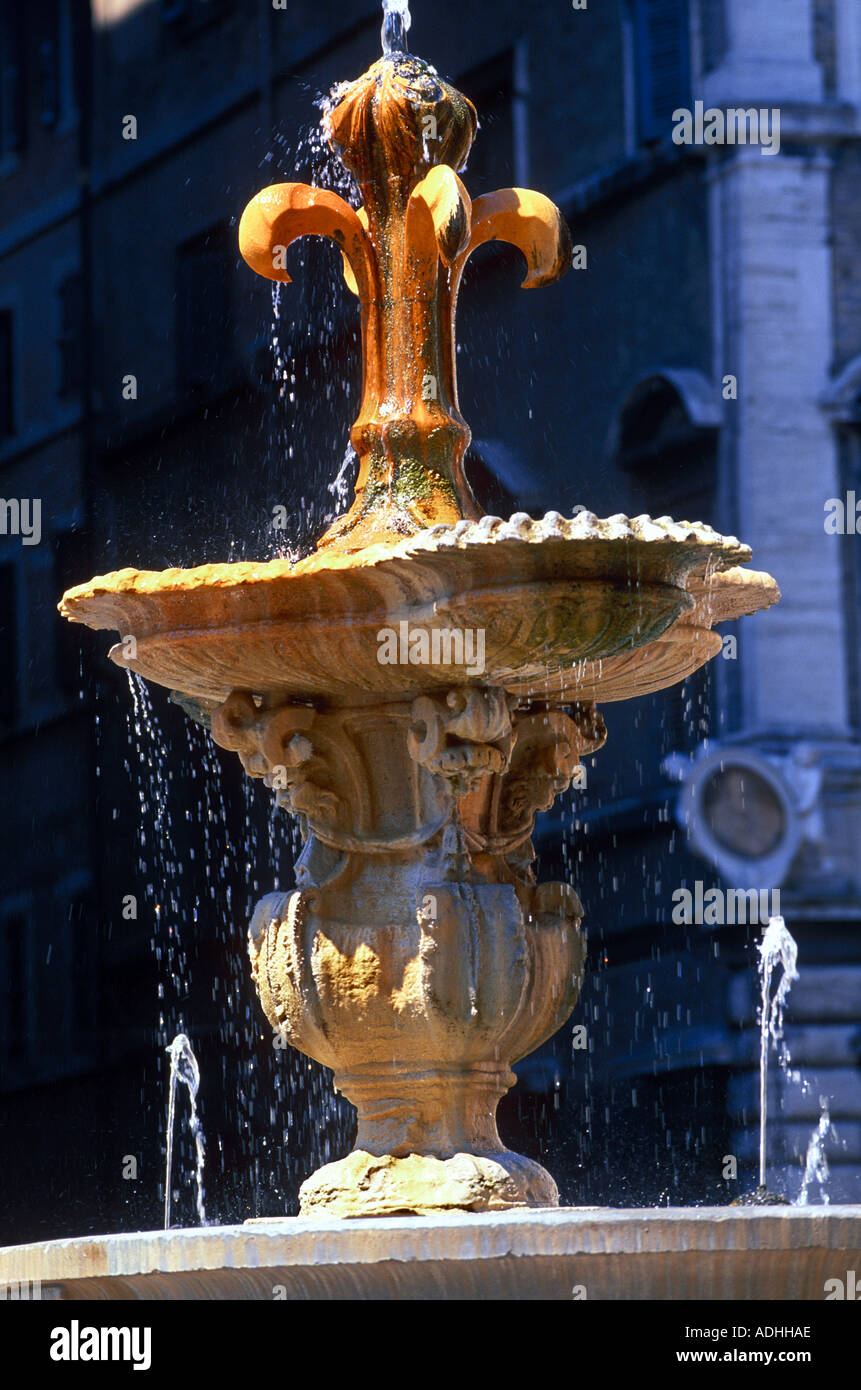 Fountain piazza farnese hi-res stock photography and images - Alamy