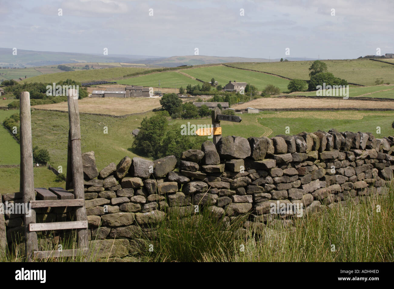 Ladder Stile over dry stone wall on the Pennine Way Stock Photo - Alamy