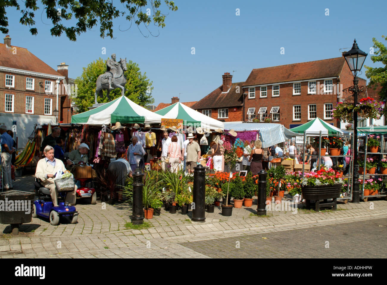 Market on Market square in the town centre Shopping in Petersfield ...