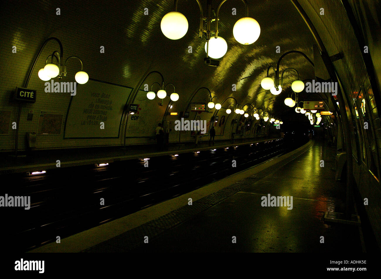 Paris illuminate hi-res stock photography and images - Alamy