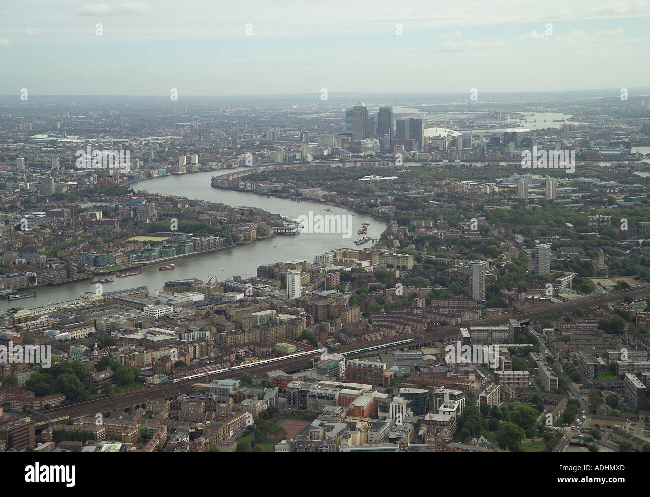 Aerial view of the River Thames passing through Bermondsey, Wapping ...