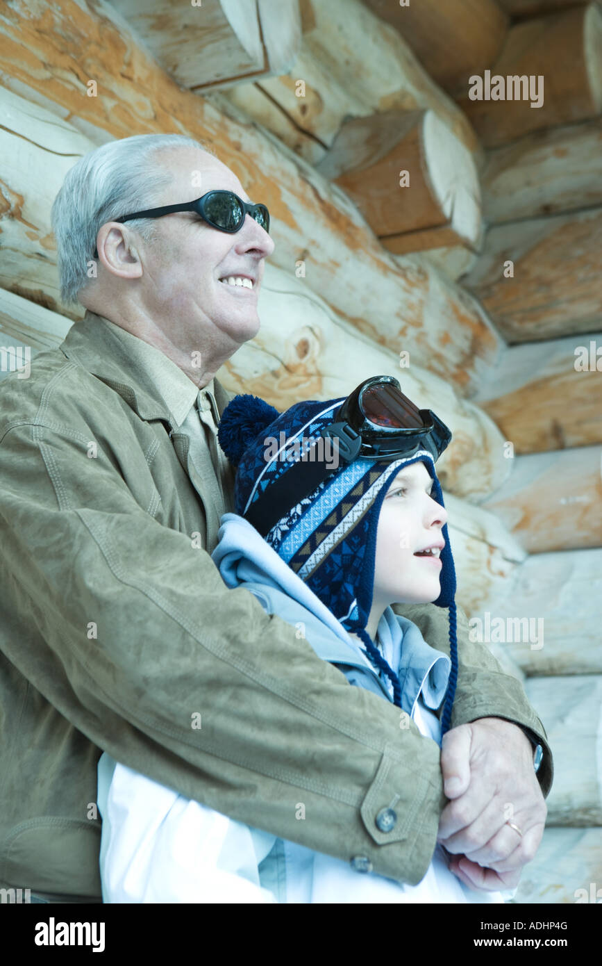 Man standing front log cabin hi-res stock photography and images - Alamy