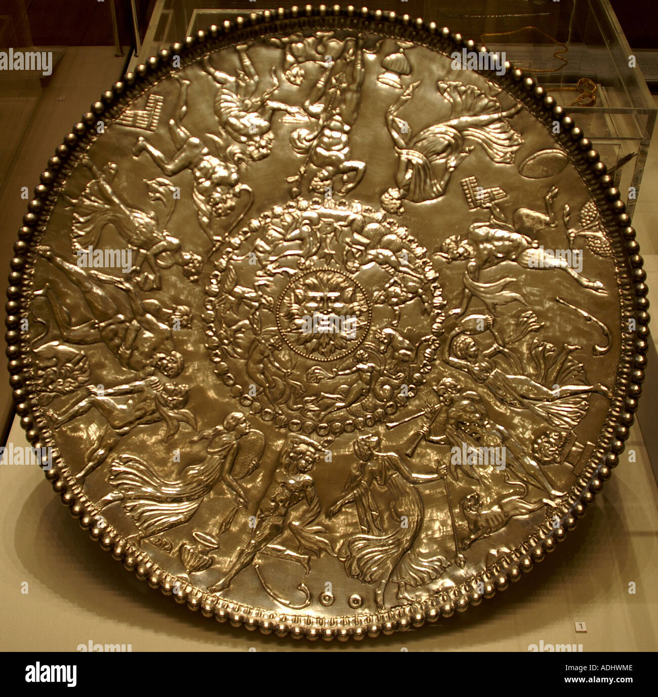 Roman plate hi-res stock photography and images - Alamy