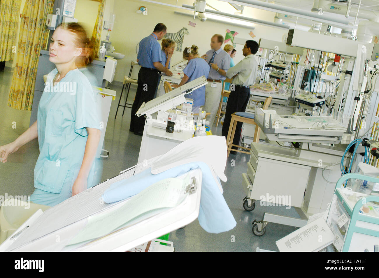 Doctors rounds hi-res stock photography and images - Alamy