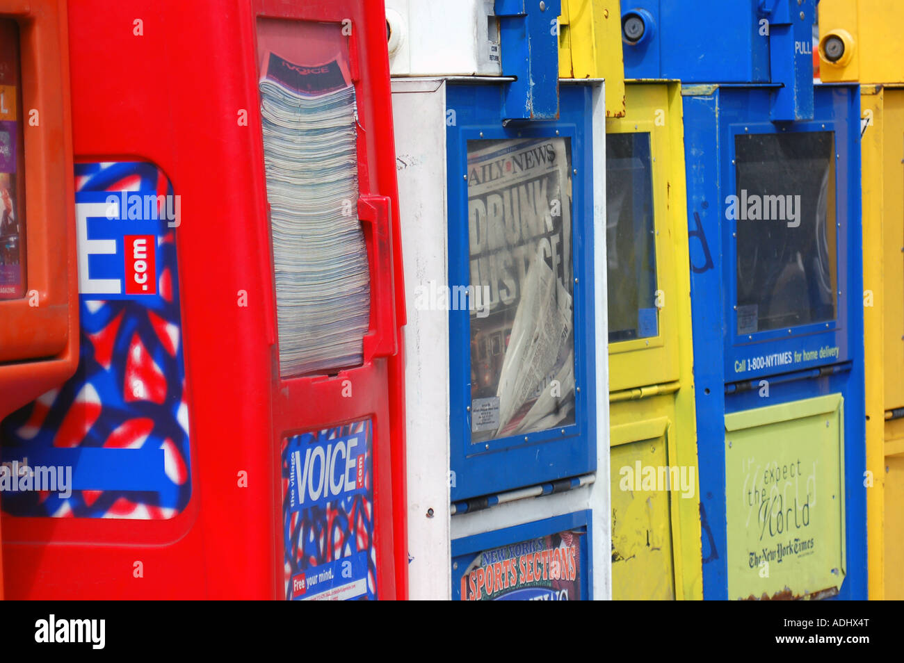 Newspaper vending machine - New York City Stock Photo - Alamy