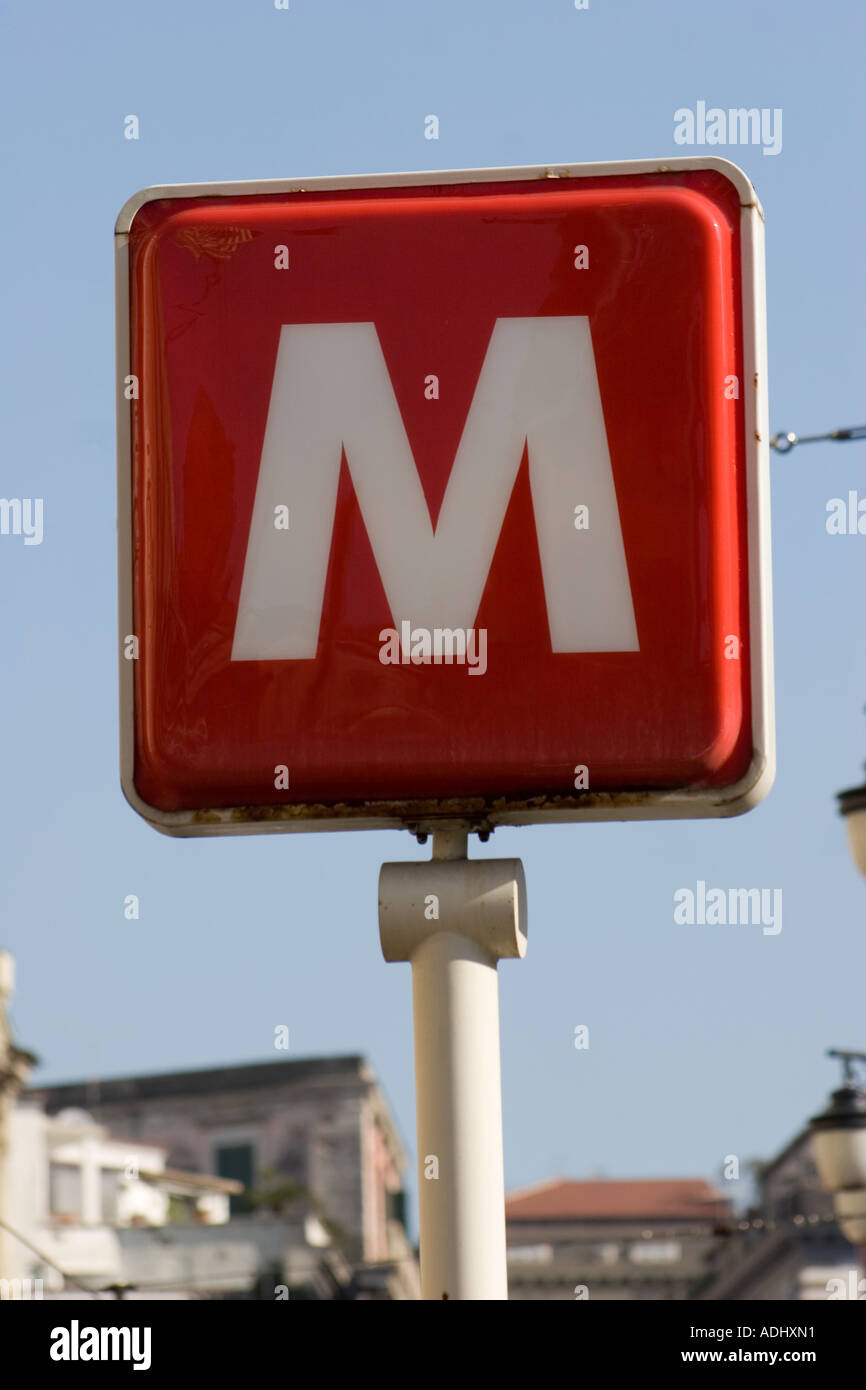 Naples metro sign hi-res stock photography and images - Alamy