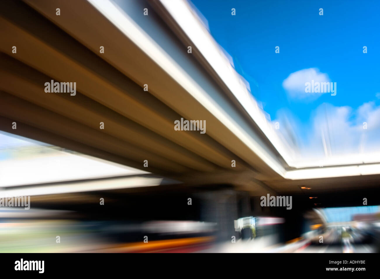 London motorway flyover hi-res stock photography and images - Alamy