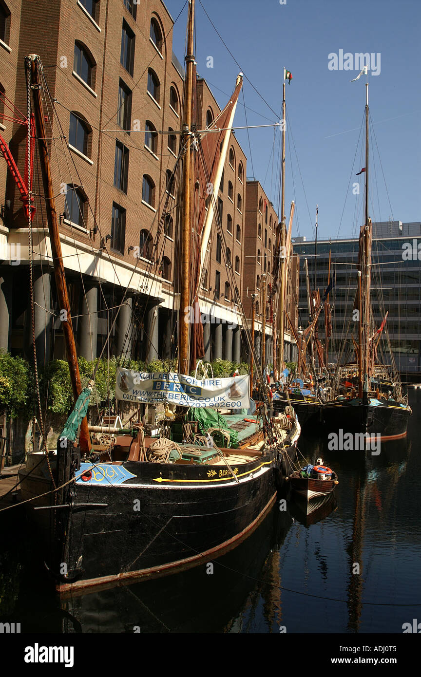 Thames haven dock hi-res stock photography and images - Alamy