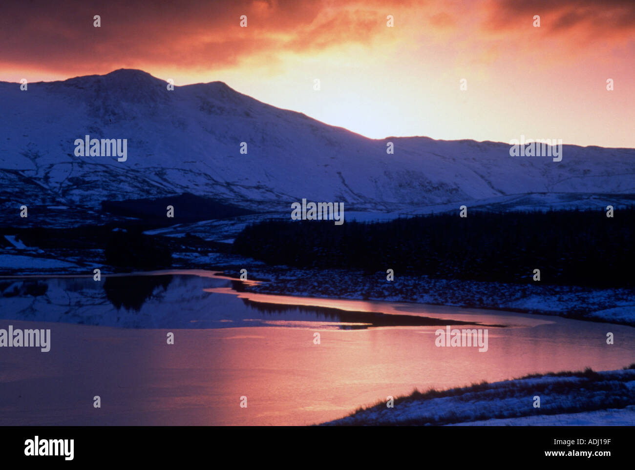 Arenig mountain range hi-res stock photography and images - Alamy