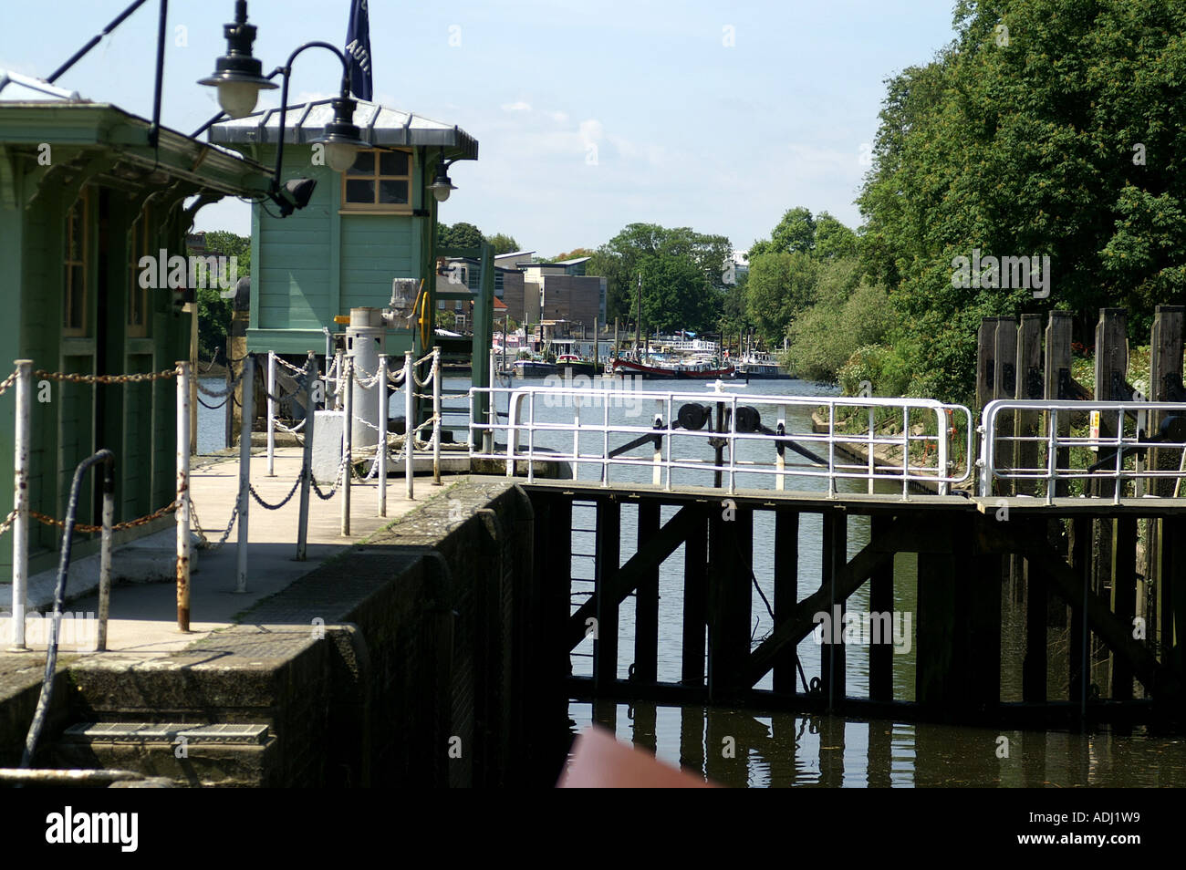 Richmond Lock Port of London authority River Thames Stock Photo - Alamy