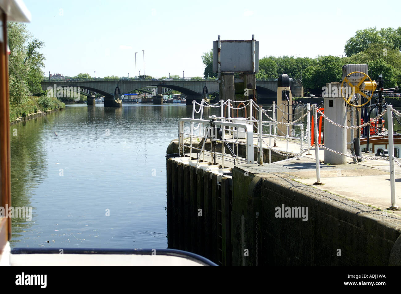 Richmond Lock Port of London authority River Thames Stock Photo - Alamy