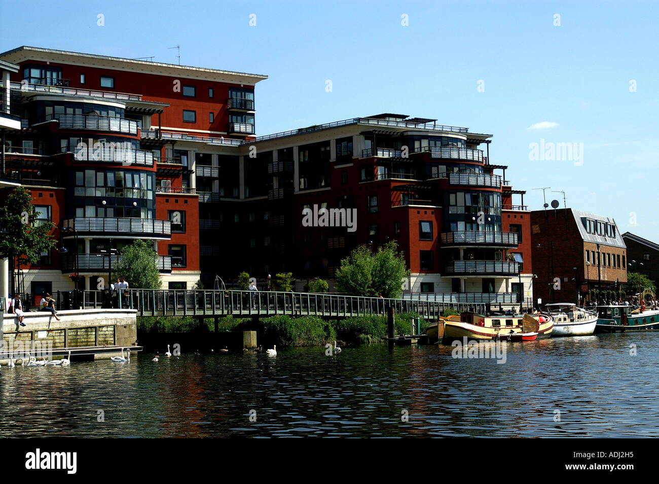 Kingston upon thames houses hi-res stock photography and images - Alamy