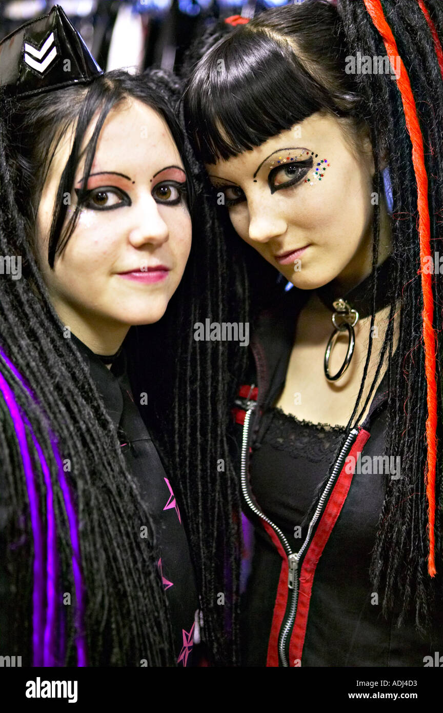Goth girls hi-res stock photography and images - Alamy