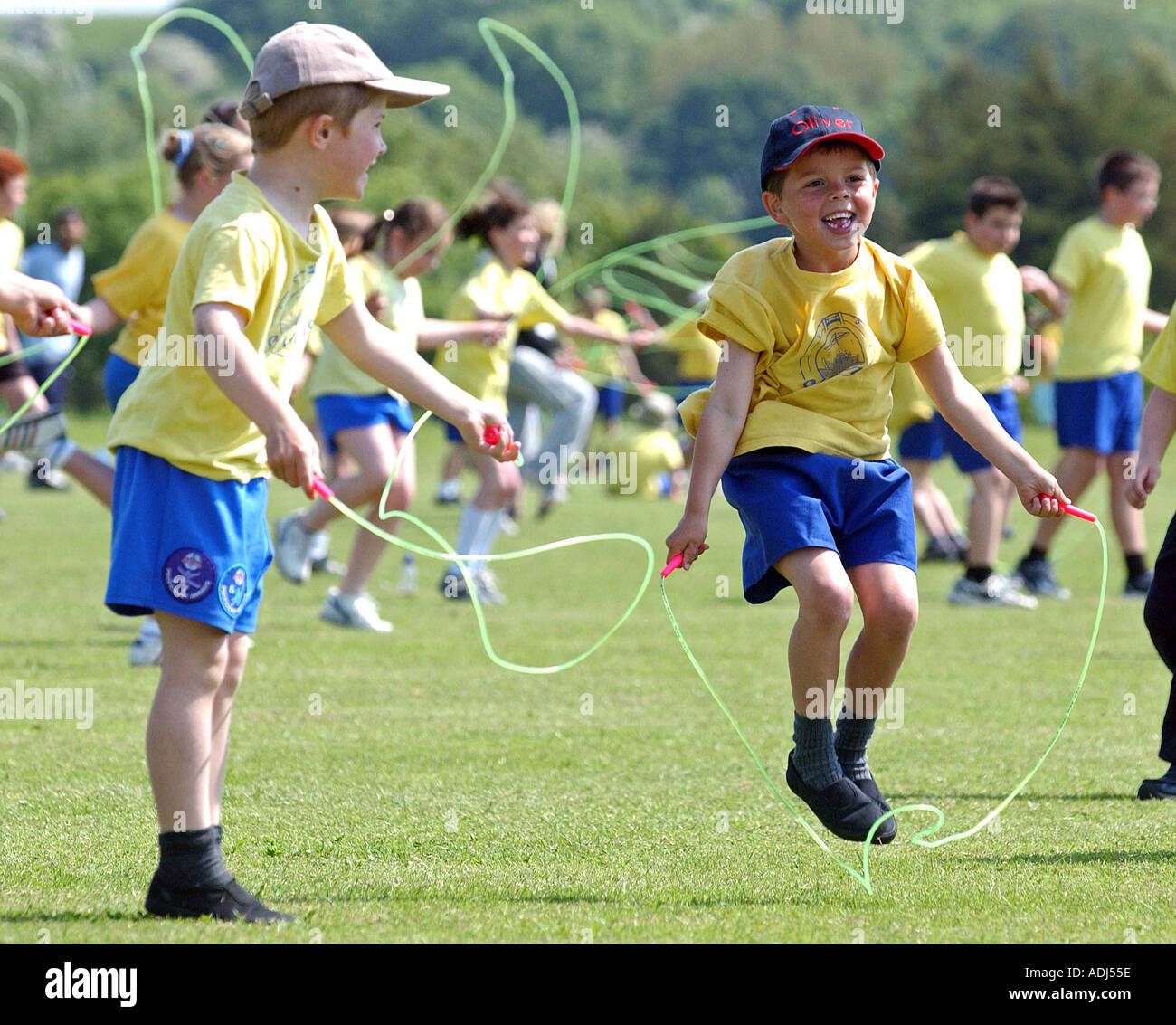 Children skipping with rope hi-res stock photography and images - Alamy