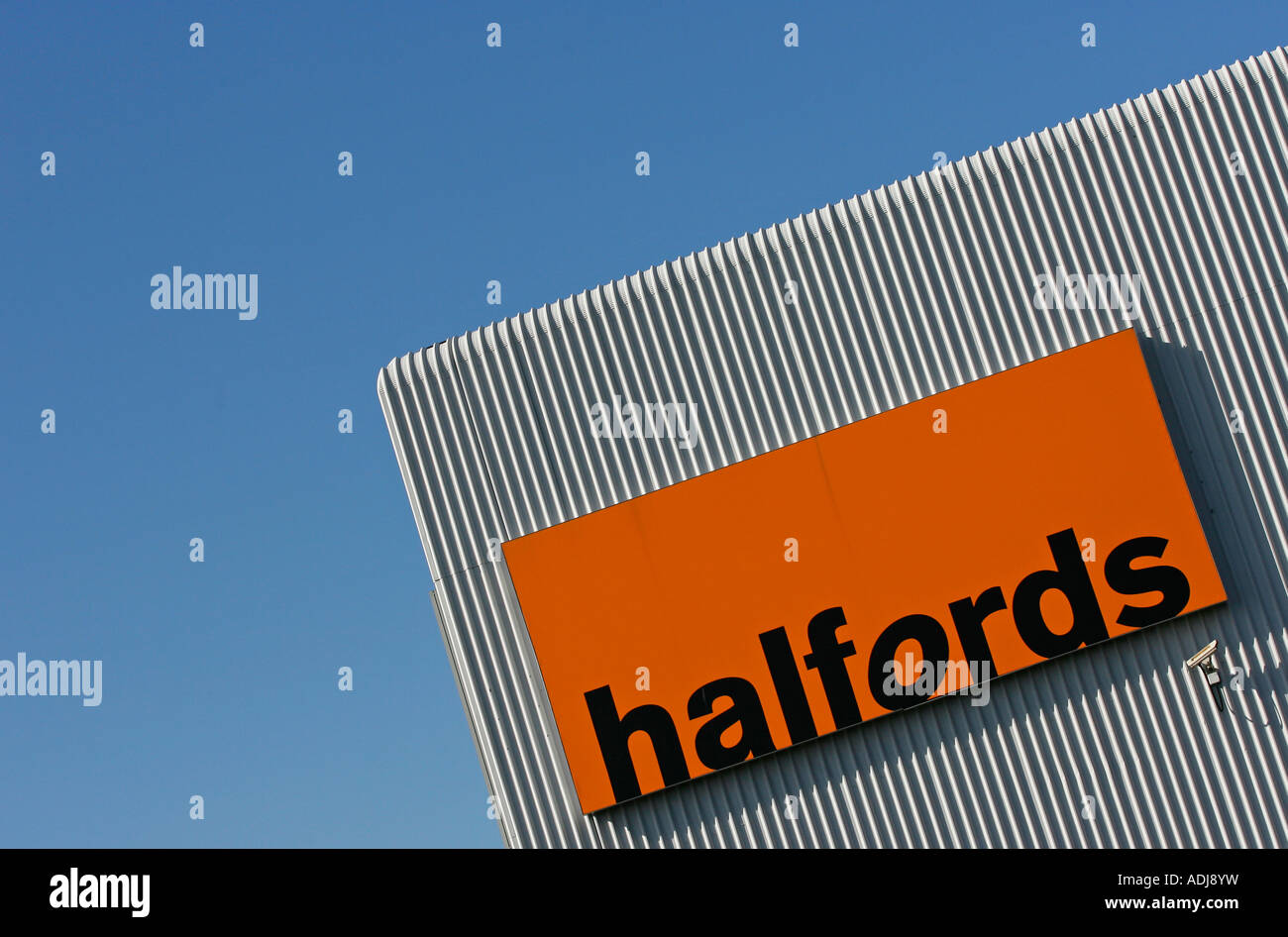 Halfords Logo High Resolution Stock Photography and Images - Alamy