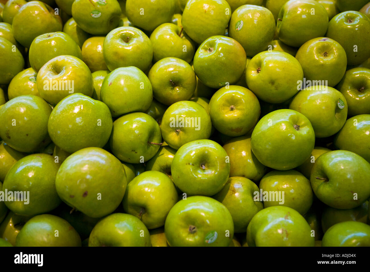 Supermarket apple produce usa hi-res stock photography and images - Alamy