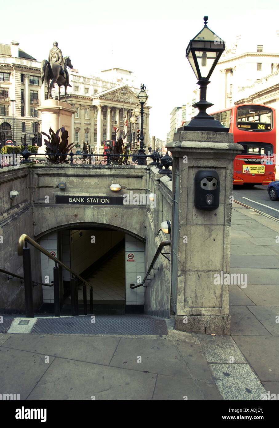 bank station city of london Stock Photo - Alamy