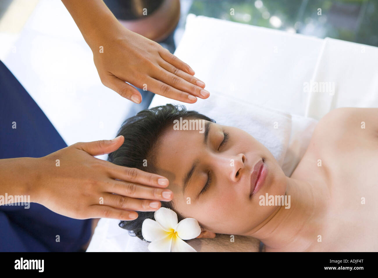 spa a massaging woman Stock Photo - Alamy