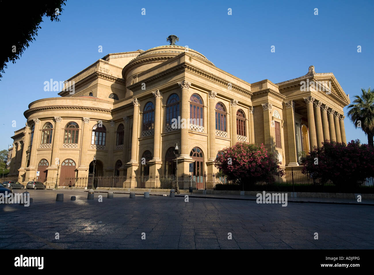 Massimo bellini theatre hi-res stock photography and images - Alamy
