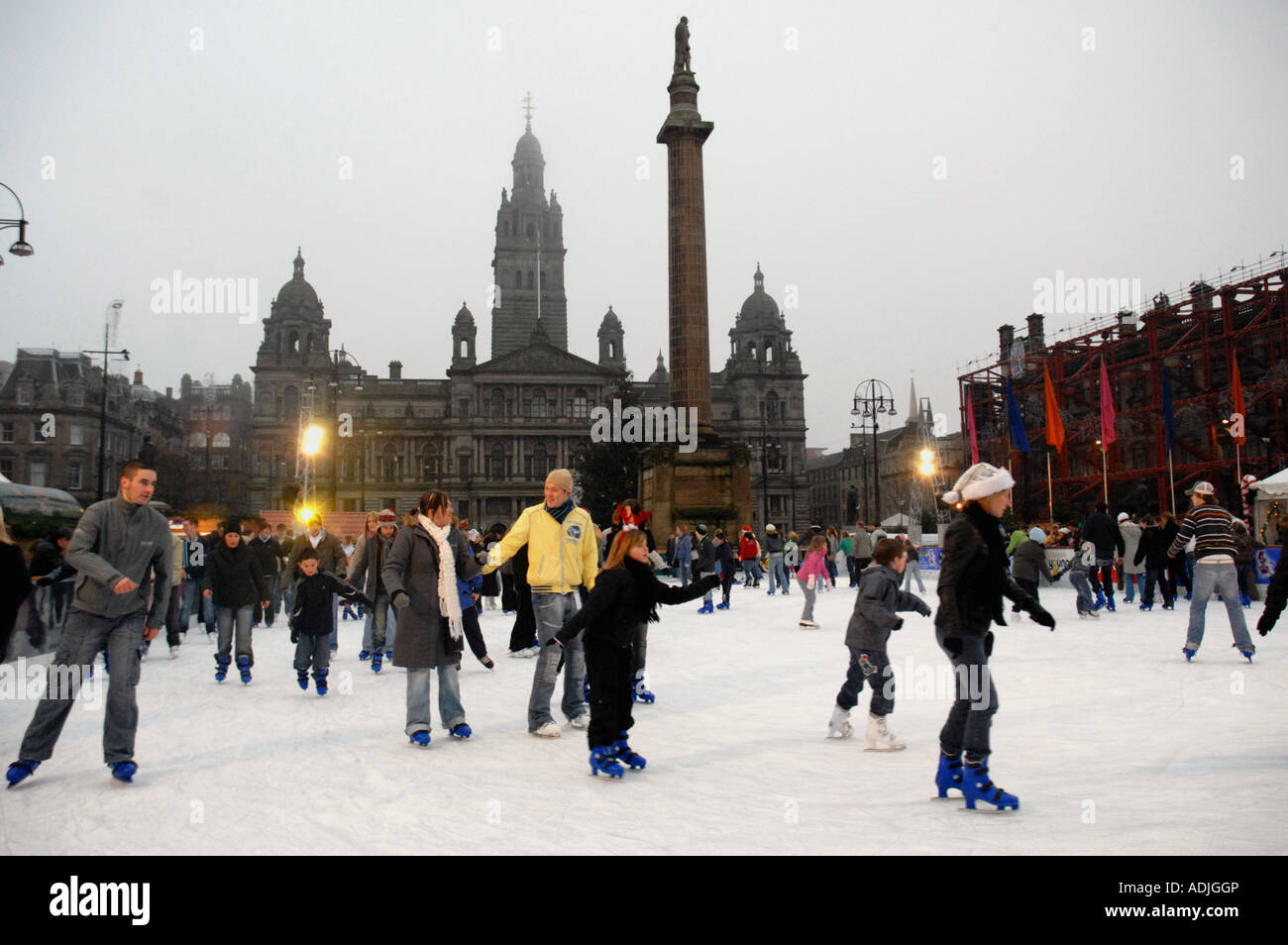 Ice skating outdoors glasgow hi-res stock photography and images - Alamy