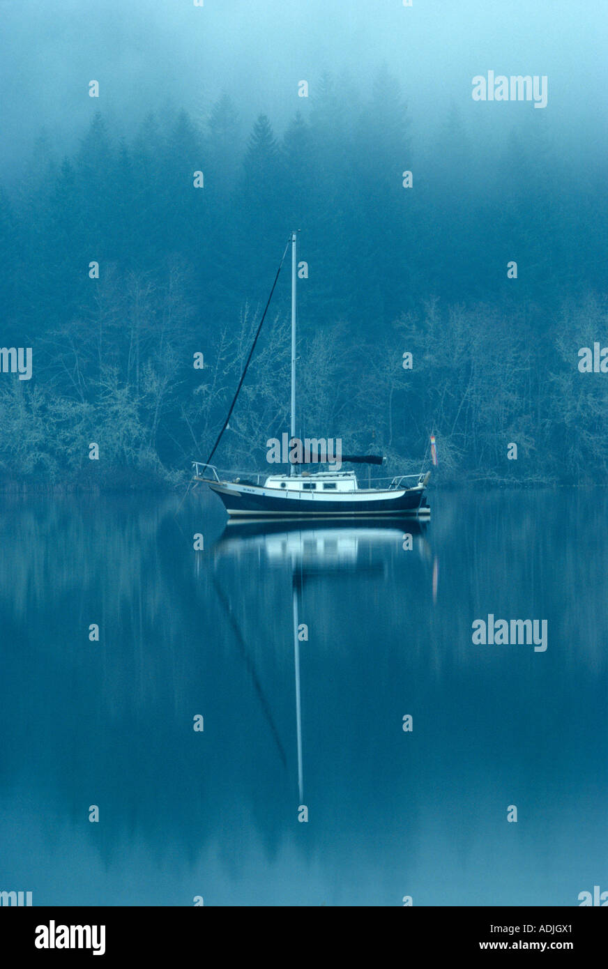 Fog triangle hi-res stock photography and images - Alamy