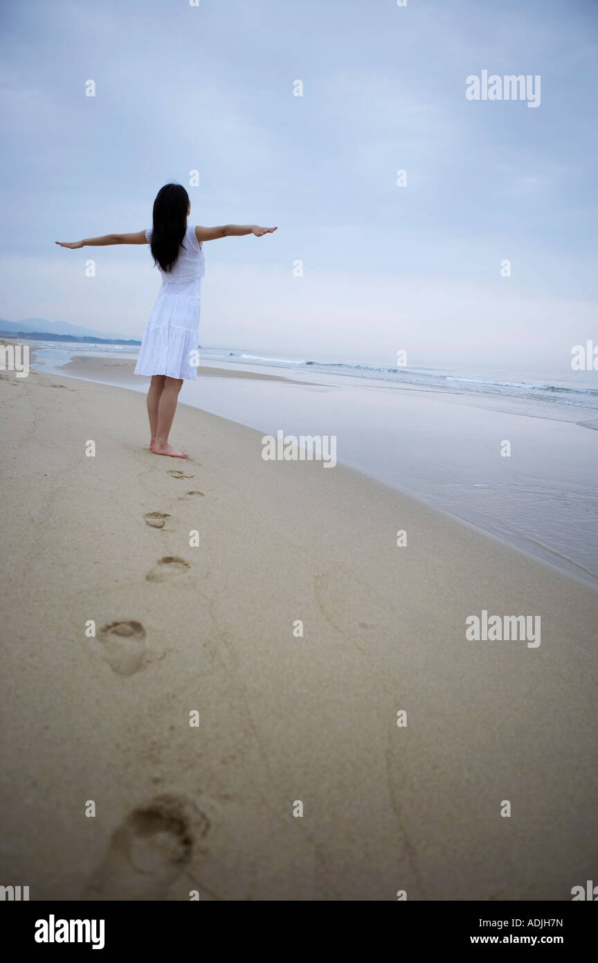 Woman whole body back view hi-res stock photography and images - Alamy