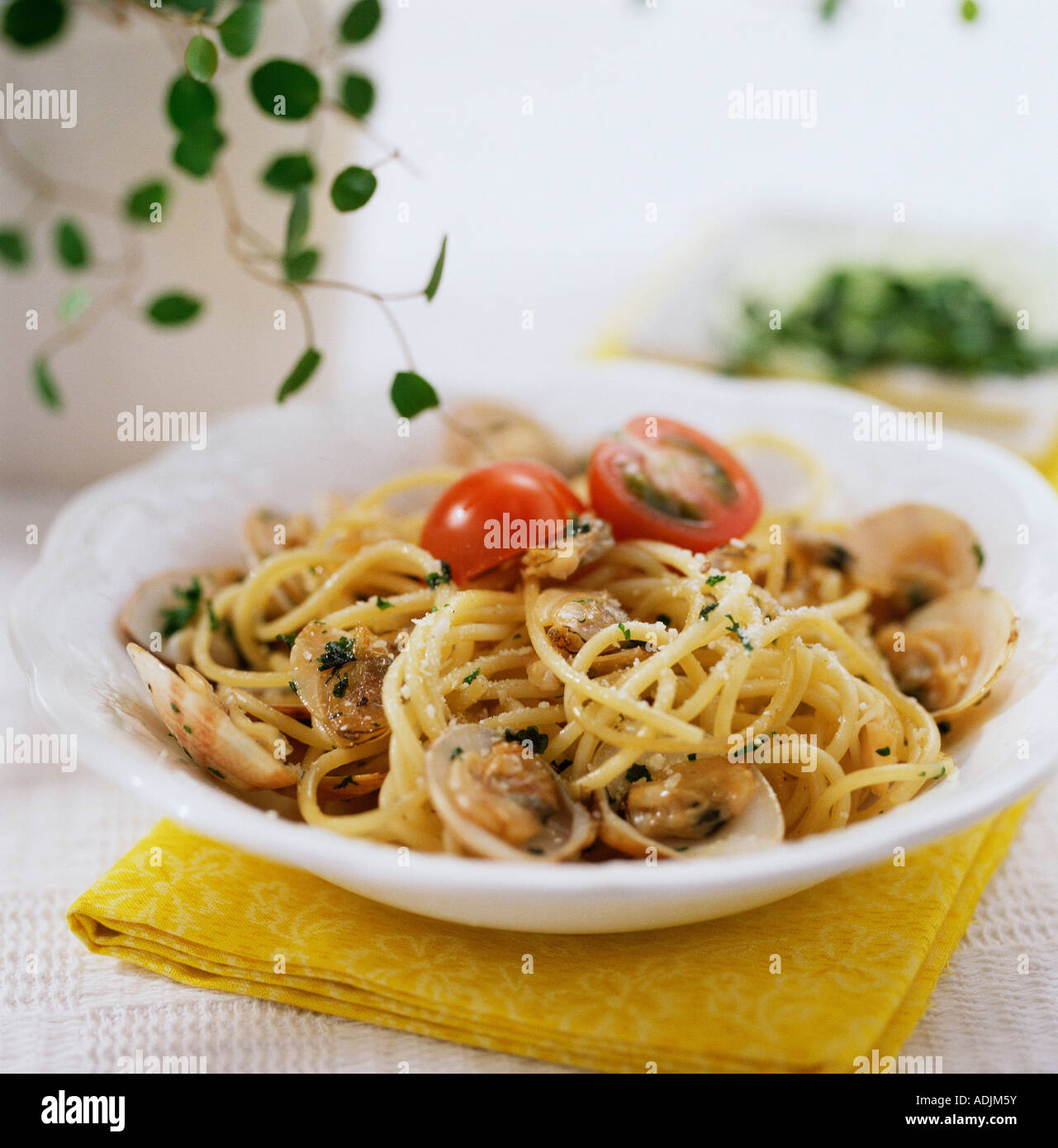 Western seafood spaghetti Stock Photo - Alamy