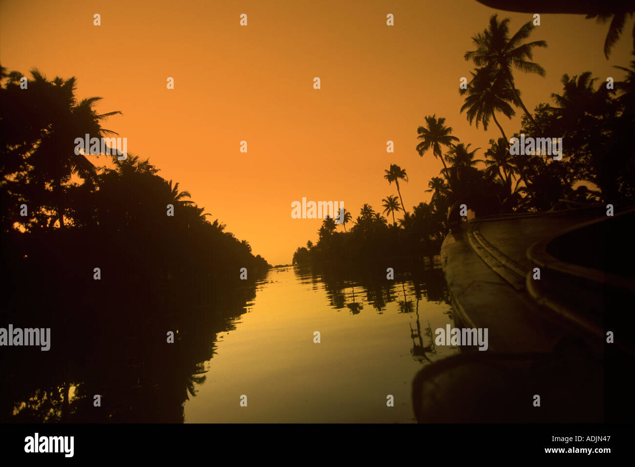 Backwaters kumarakom hi-res stock photography and images - Alamy
