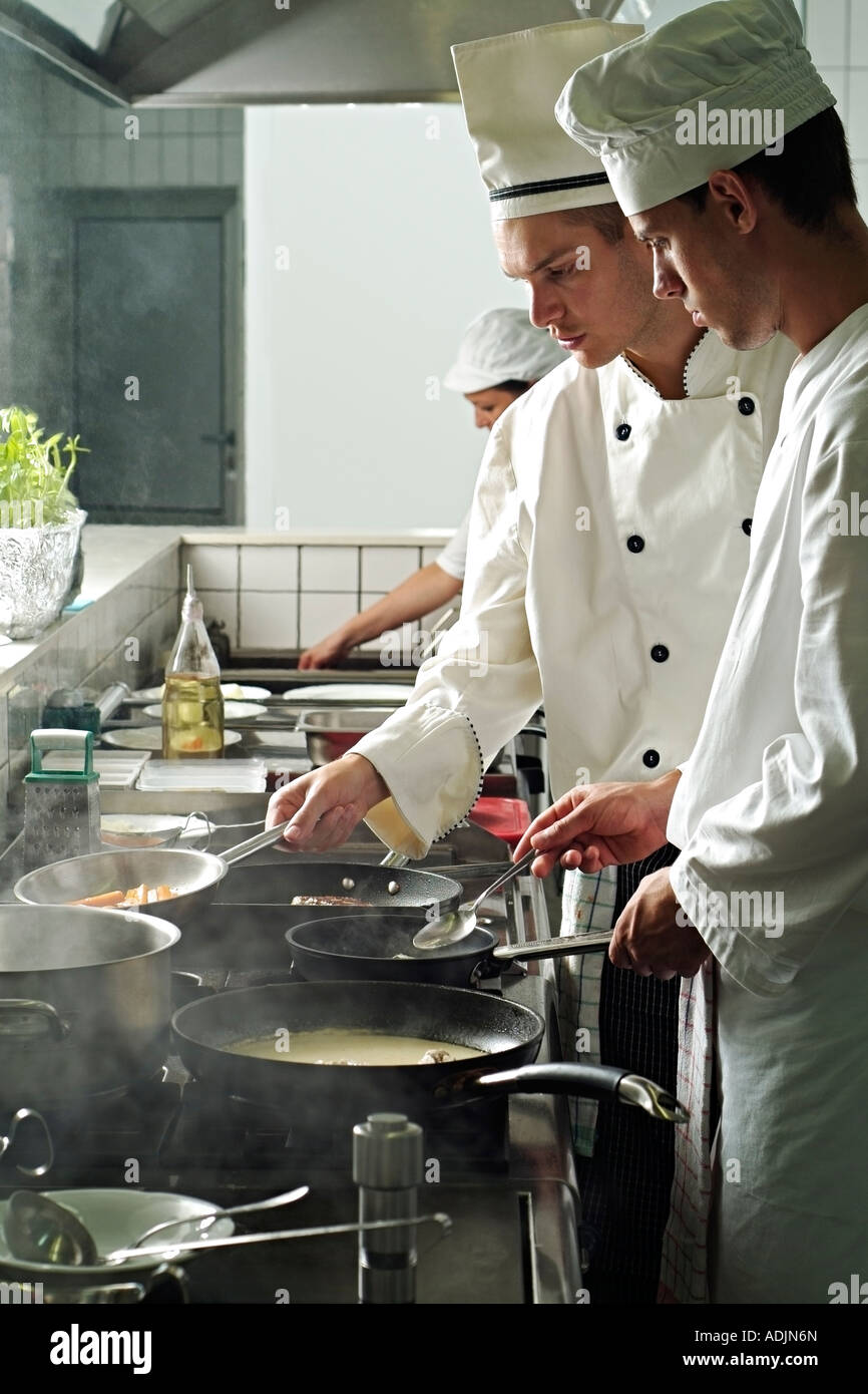 Chefs cooking steam pot hi-res stock photography and images - Alamy