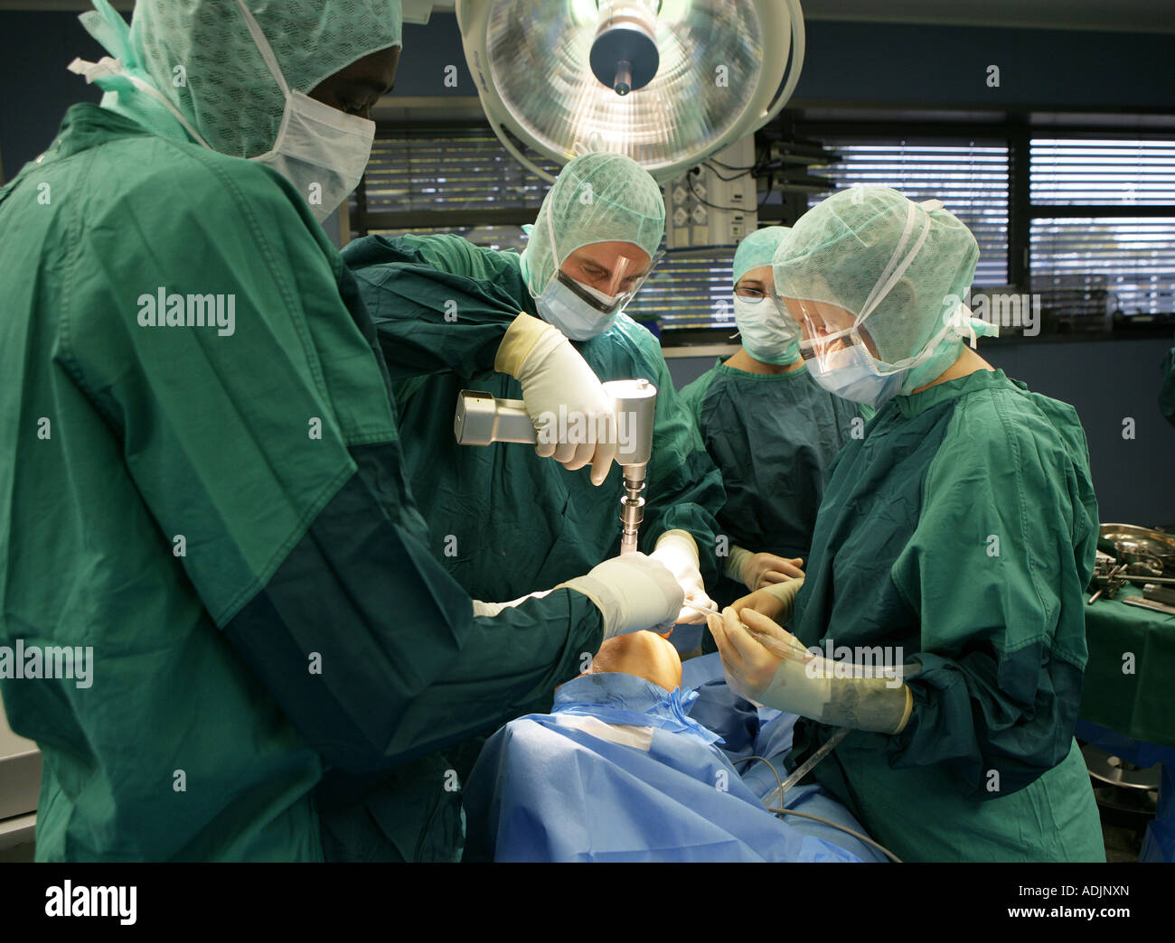 DEU, Germany : Knee surgery, artificial knee joint Stock Photo - Alamy
