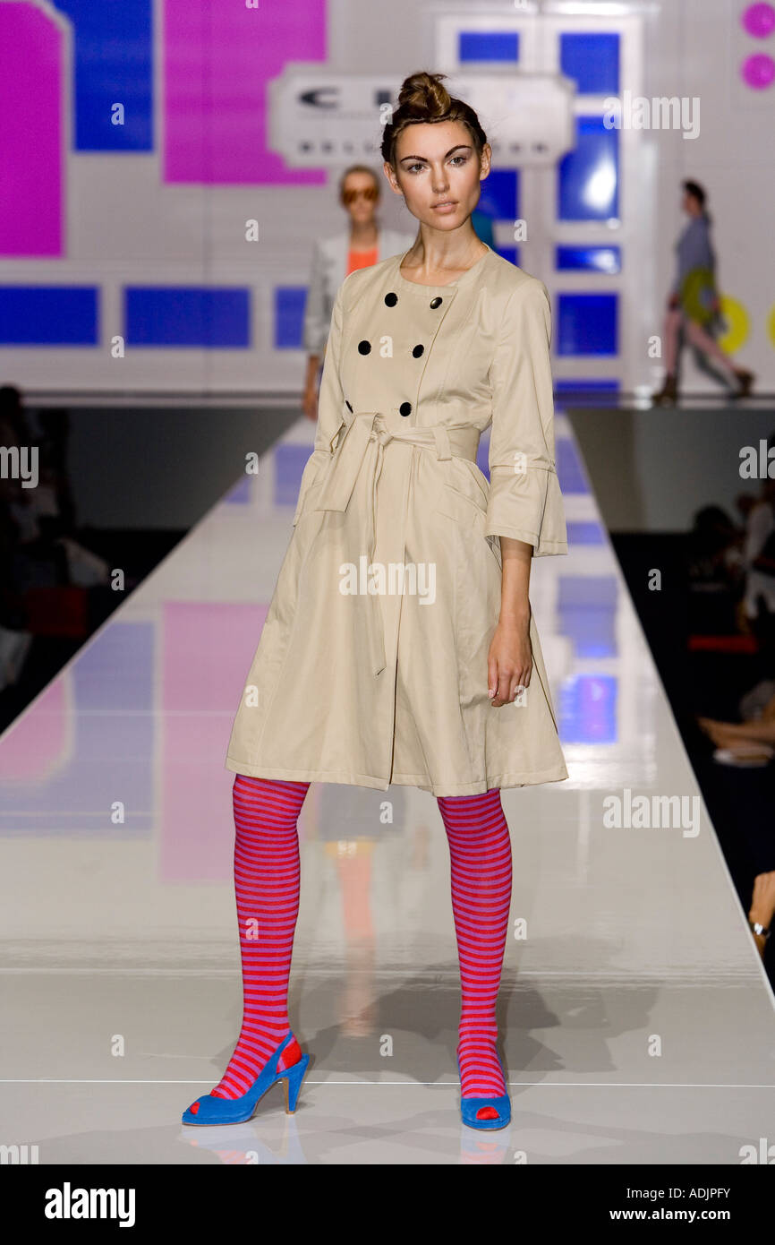 Model fashion show colour hi-res stock photography and images - Alamy