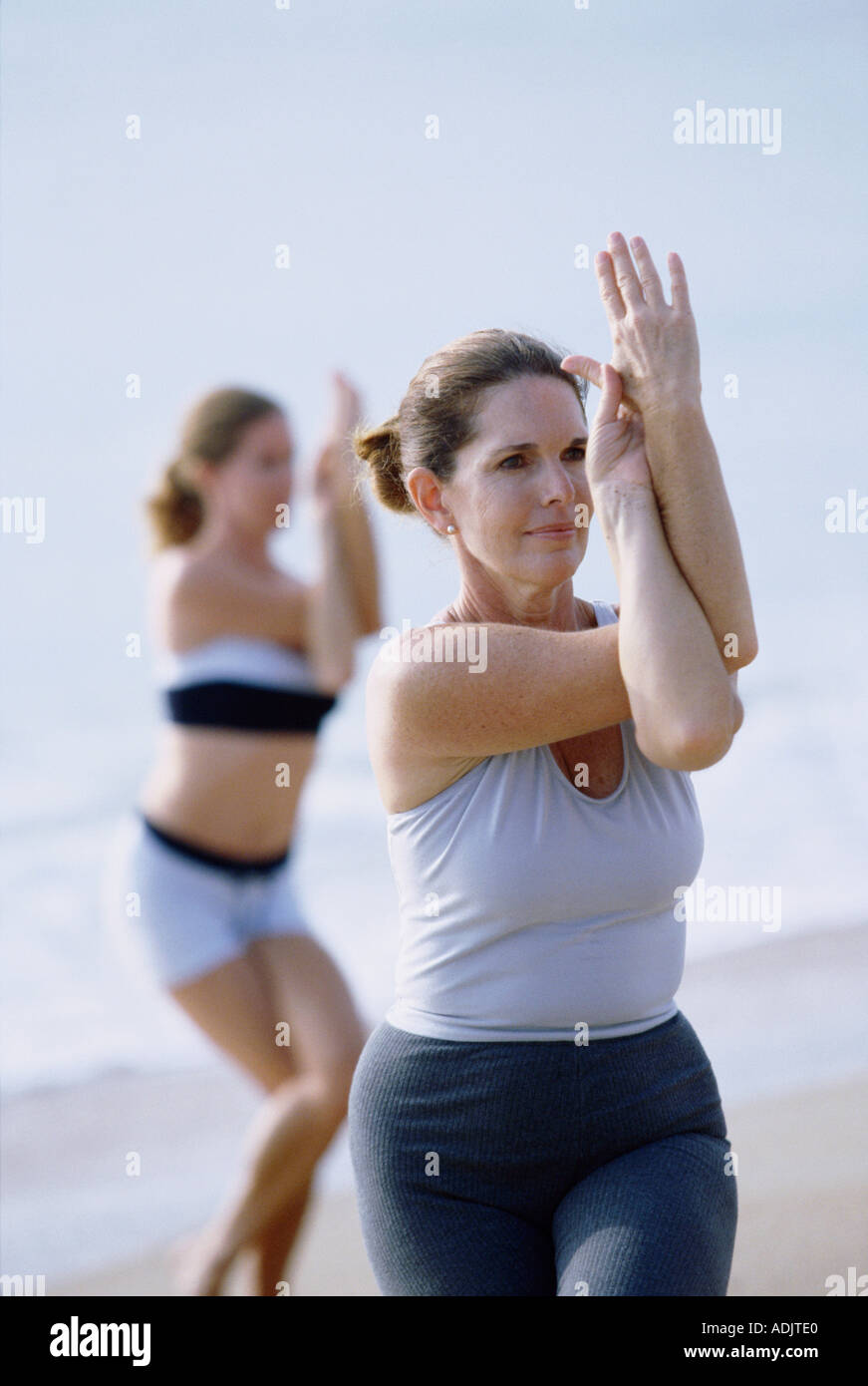 Women performing hi-res stock photography and images - Alamy