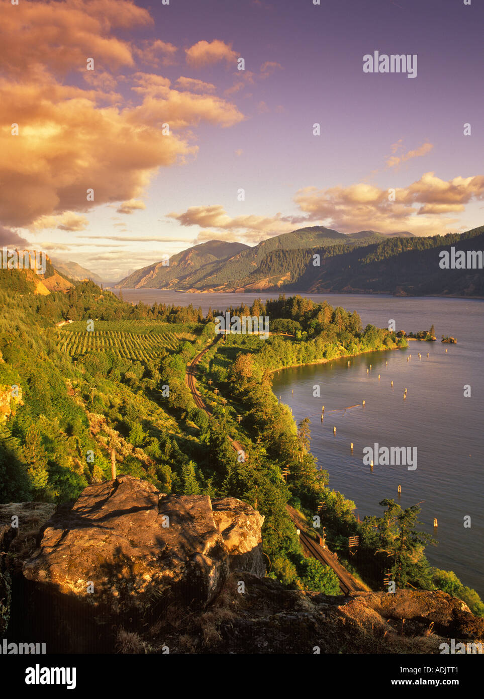 Hood river oregon hi-res stock photography and images - Alamy