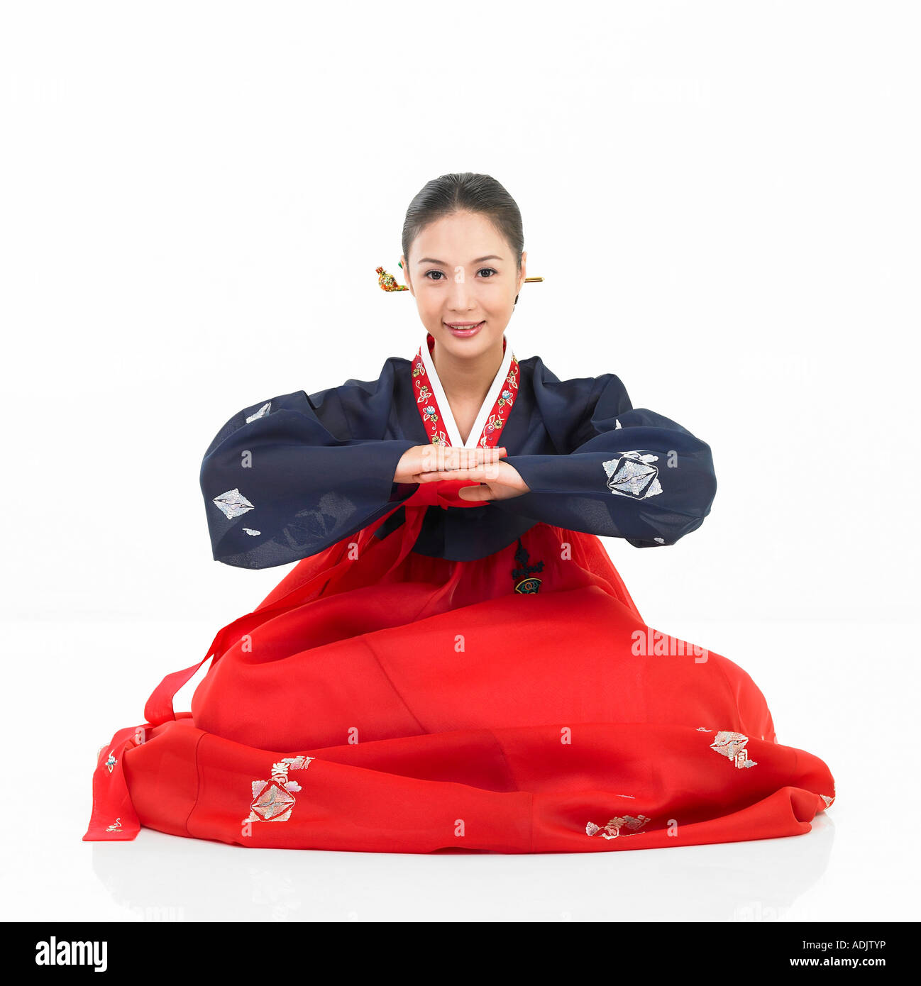 Korean traditional bowing hi-res stock photography and images - Alamy