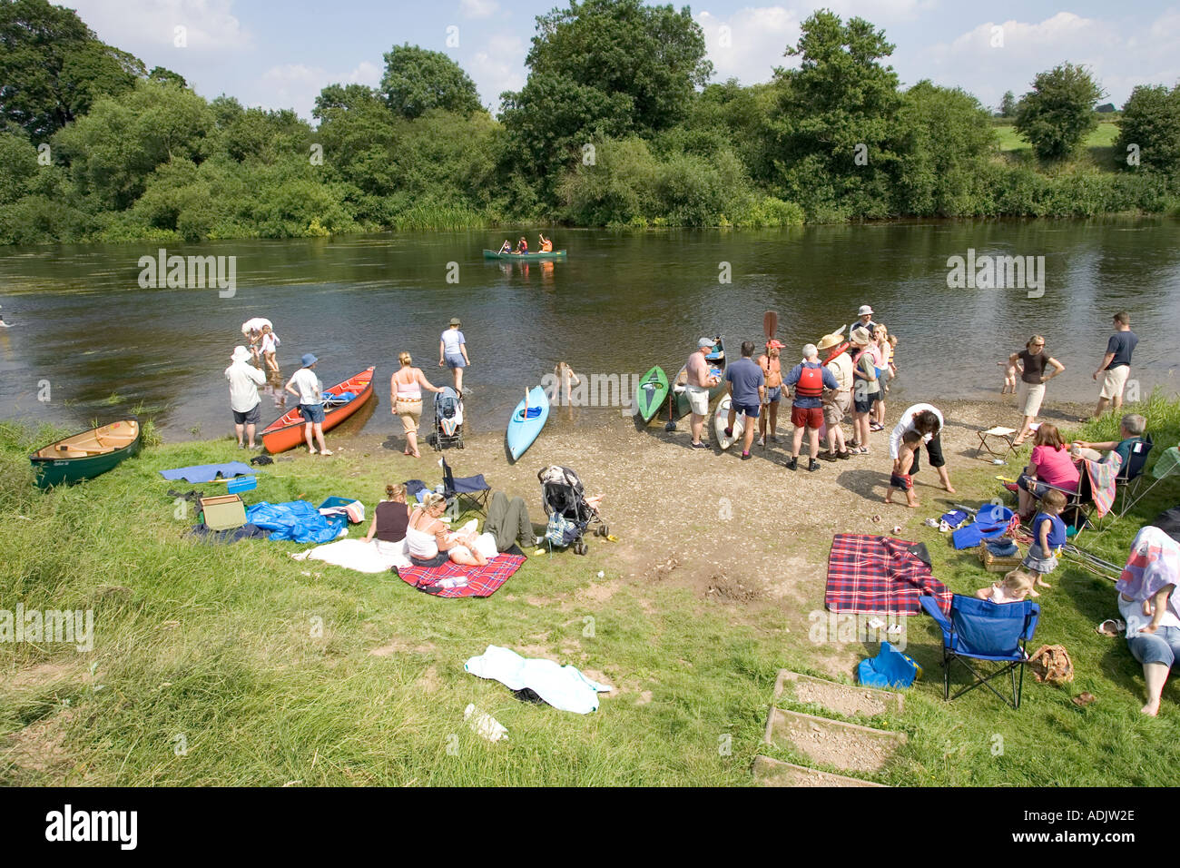 Hoarwithy river hi-res stock photography and images - Alamy