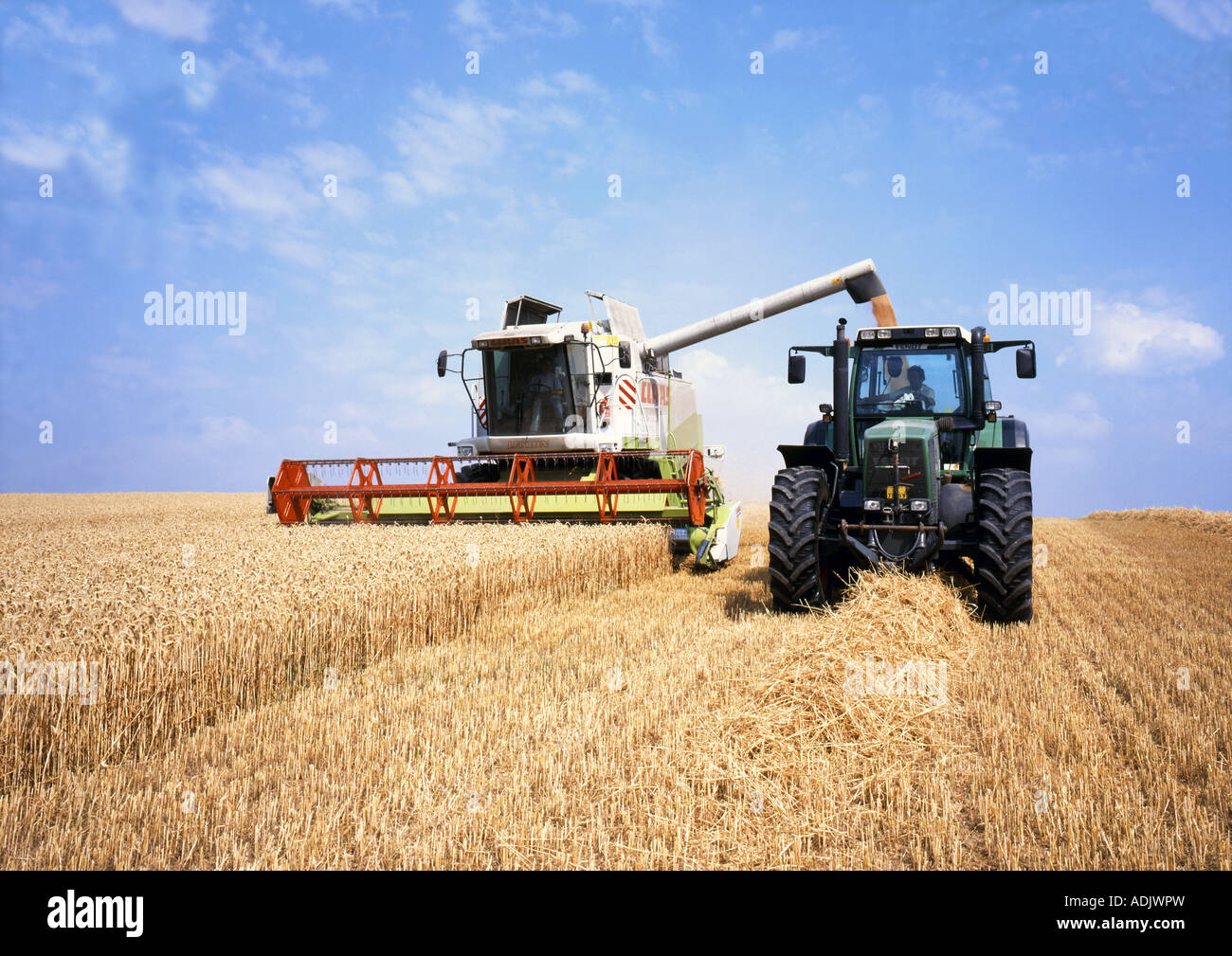 Dragon tractor hi-res stock photography and images - Alamy