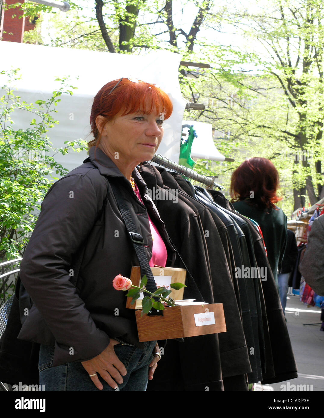 Lady selling flowers market in hi-res stock photography and images - Alamy