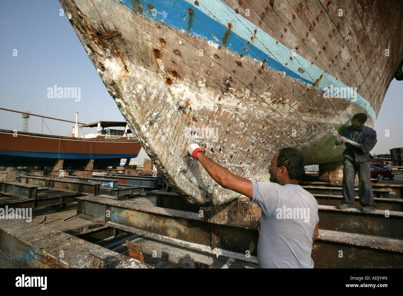 Dubai shipyard hi-res stock photography and images - Alamy
