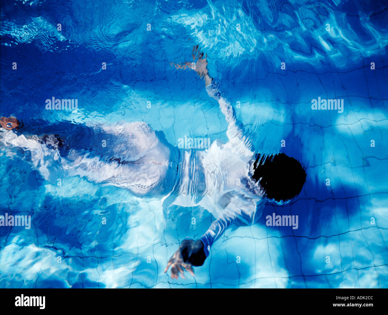 diving in to water Stock Photo - Alamy