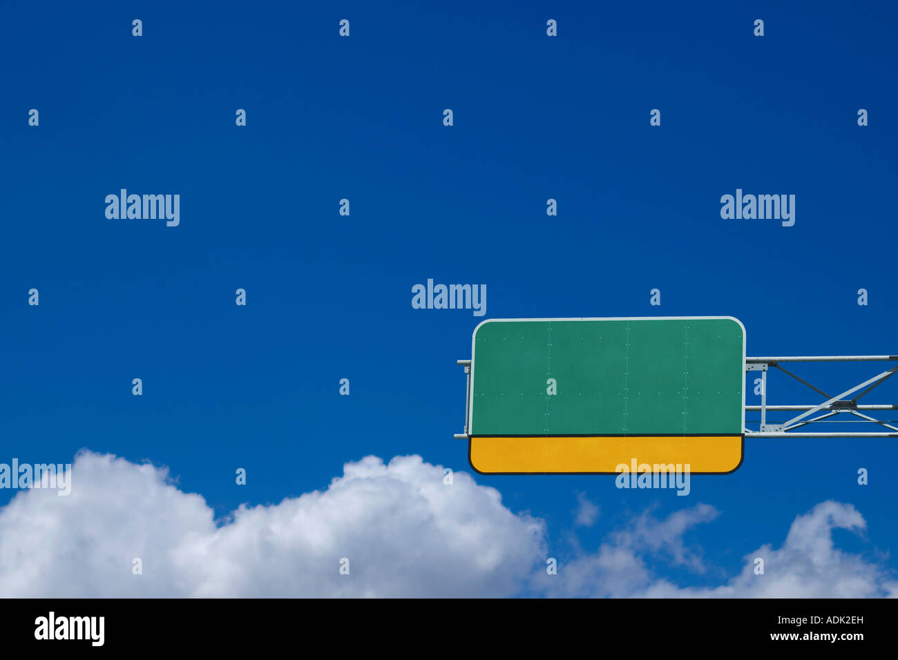 Highway sign hi-res stock photography and images - Alamy