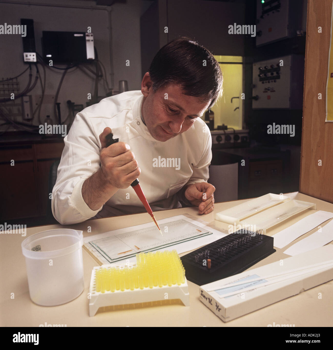 Zoology laboratory hi-res stock photography and images - Alamy