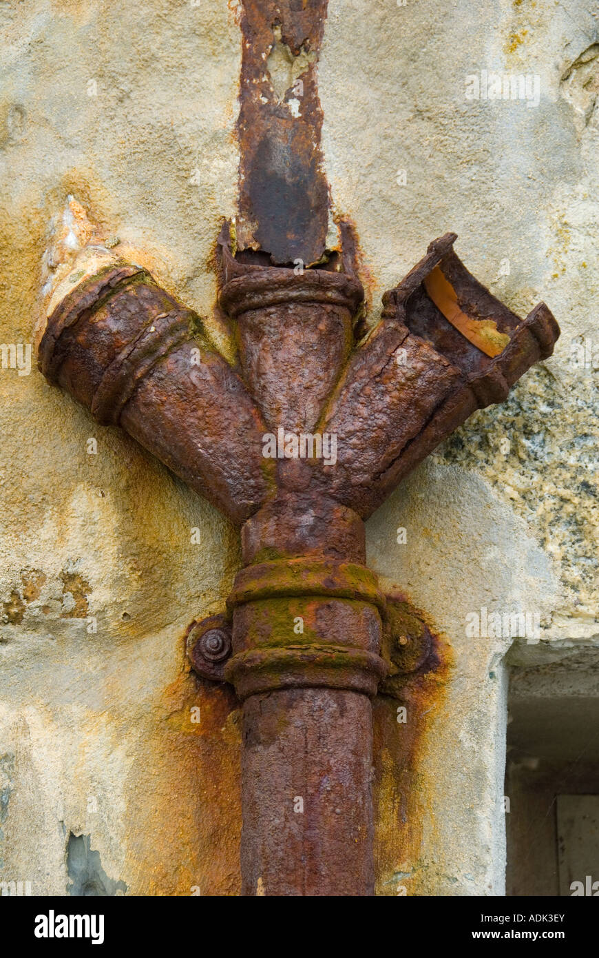 Cast iron drainpipe hi-res stock photography and images - Alamy