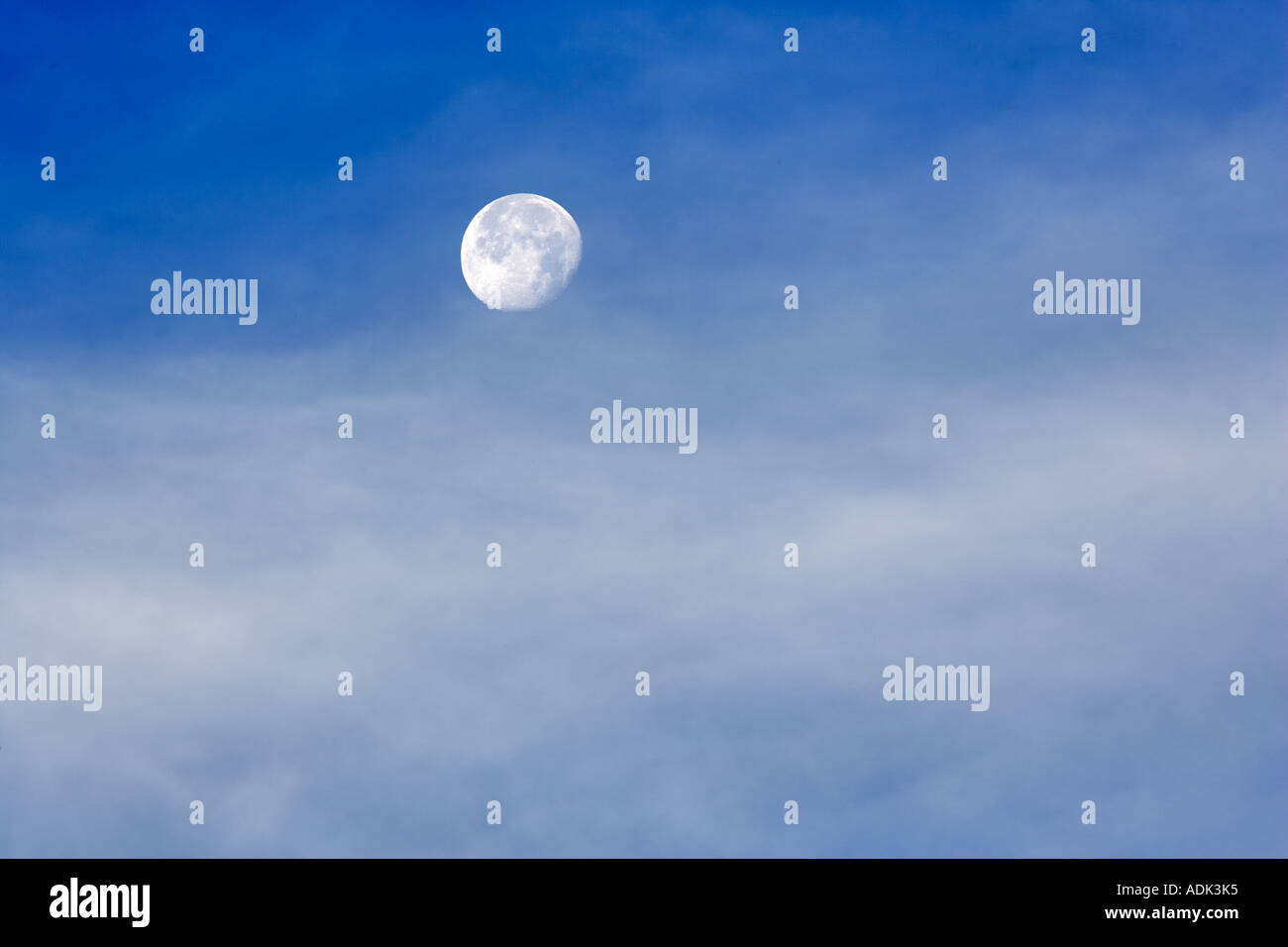 Blue moon full oregon hi-res stock photography and images - Alamy