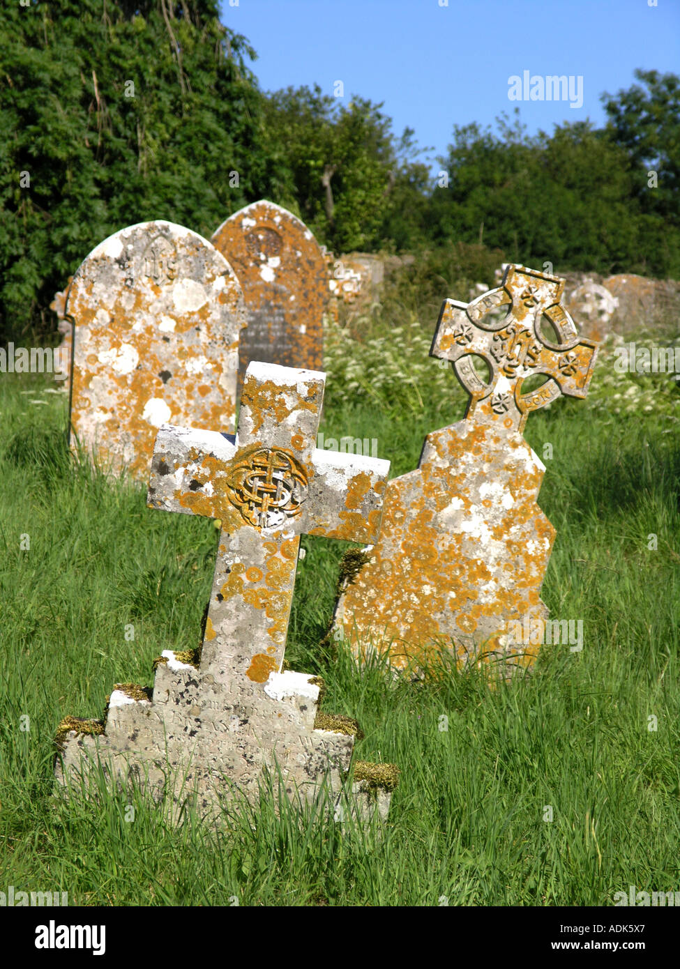 Gravestones in a churchyard Stock Photo - Alamy