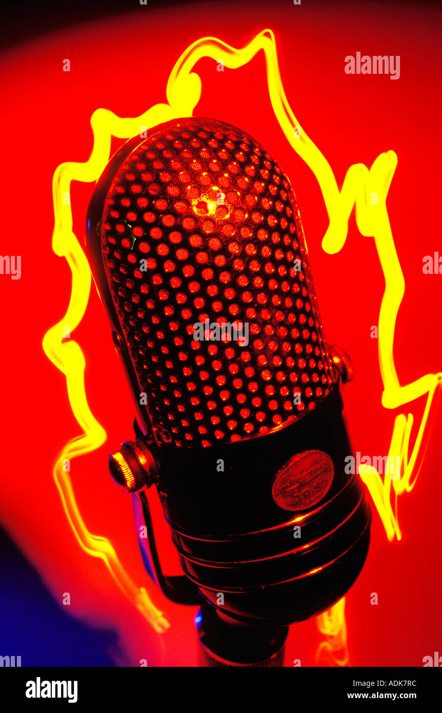 Old microphones hi-res stock photography and images - Alamy