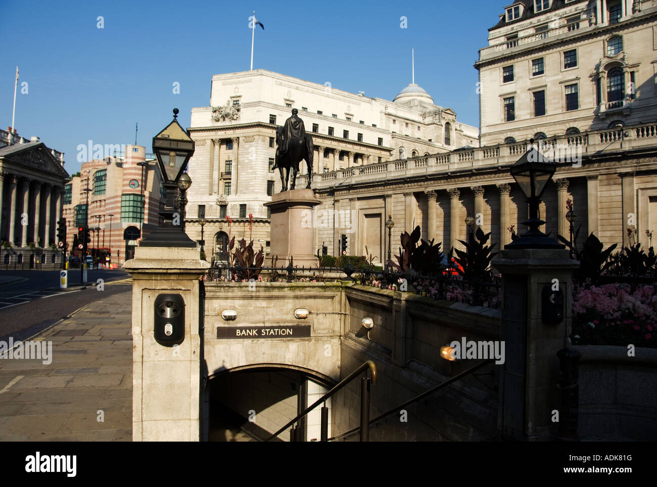 bank station city of london Stock Photo - Alamy